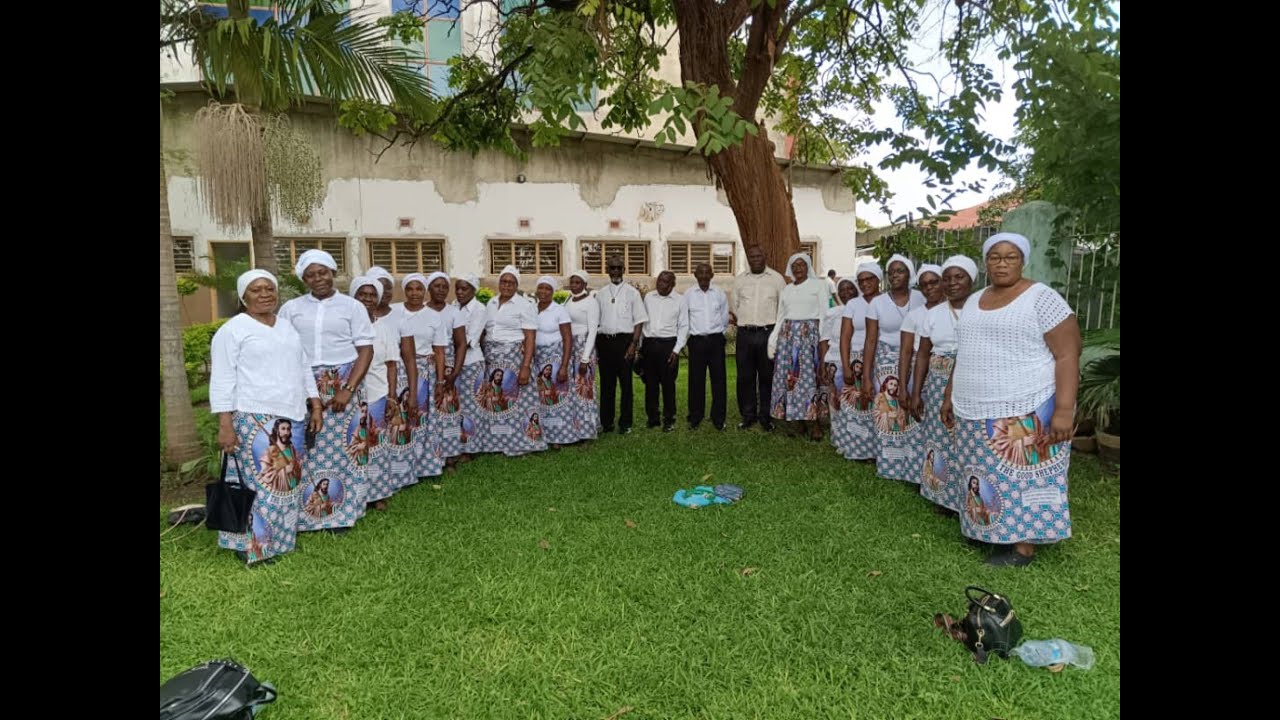 NGANAMONE FYUNI - LUTANDA SINGERS [ZAMBIAN CATHOLIC MUSIC] - YouTube