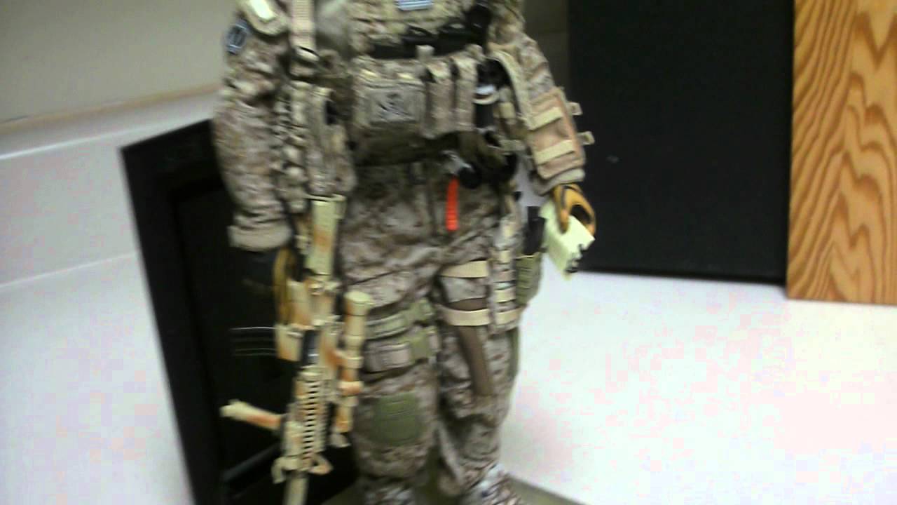 TIER 1 OPERATOR (1/6 FIGURE). - YouTube