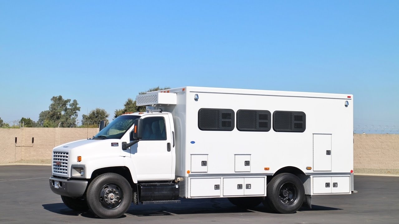 2009 GMC C7500 North Star 17 Passenger Crew Transport Truck - YouTube