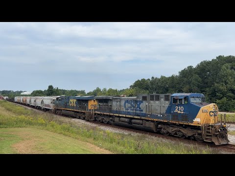 CSX 210 & CSX 5354 entering the Manchester, Ga. train yard for a new crew to climb aboard. - YouTube