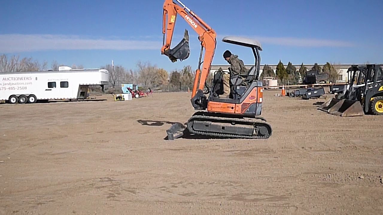 Hitachi ZX-30-2 Mini Excavator - YouTube