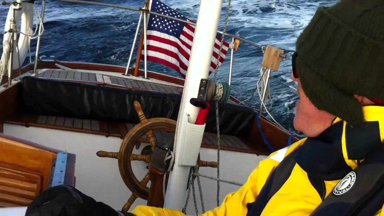 Short singlehaded sail aboard Fuji 35 Ketch - YouTube