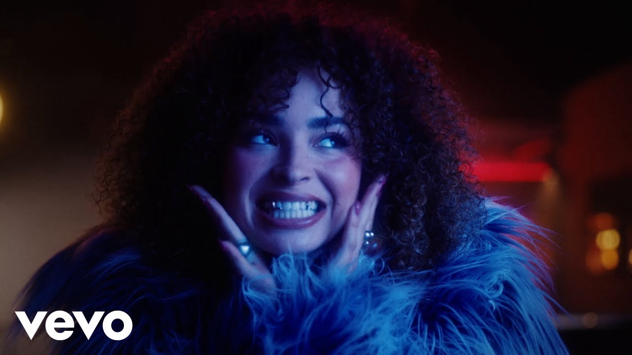 Ella Eyre - hell yeah (Official Video) - YouTube