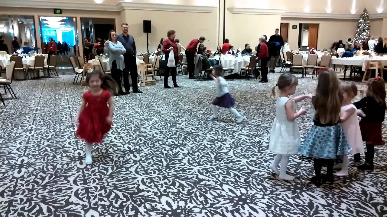 Christmas time dancing - YouTube