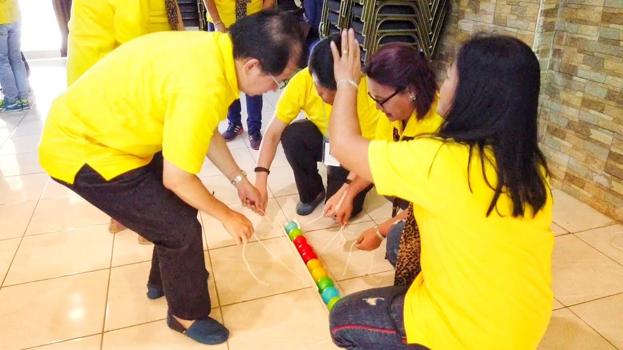 GAME KELOMPOK : PINDAHKAN BOLA RAME-RAME - YouTube