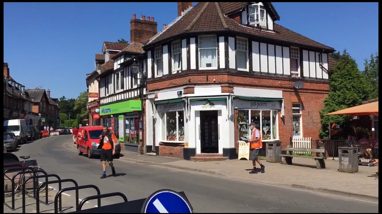 In search of the New Forest ponies (Brockenhurst, UK) - YouTube