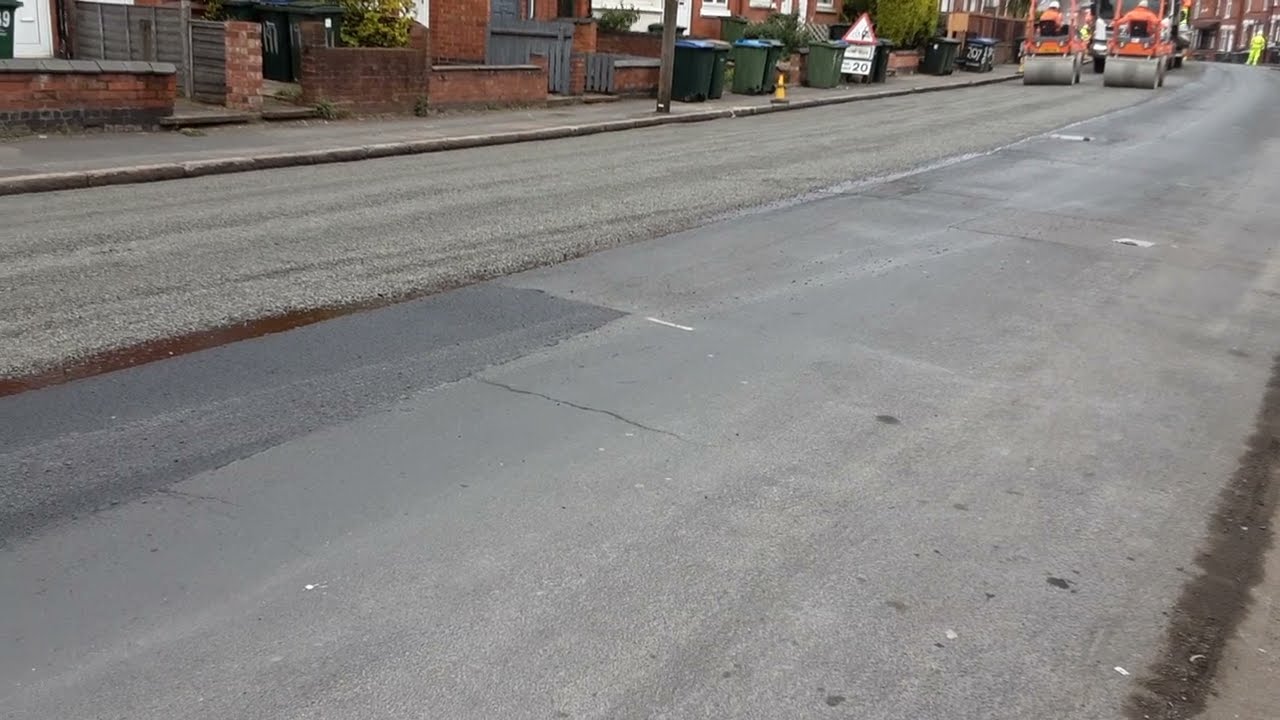 Surface Dressing Main Train A Surface Treatment For Our Roads 🌻 Jobs I ...