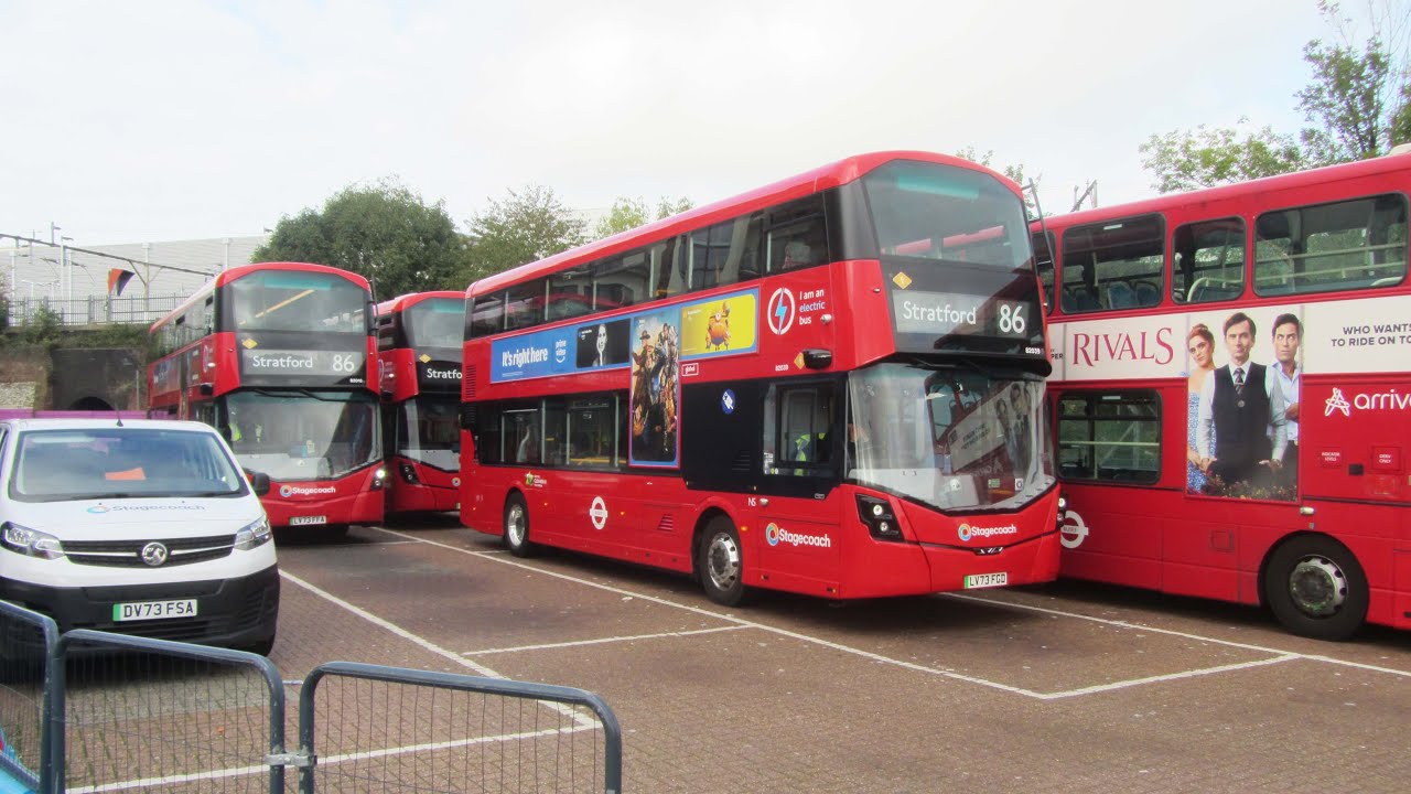 Electric Buses On London Bus Route 86, Romford - Stratford. - YouTube