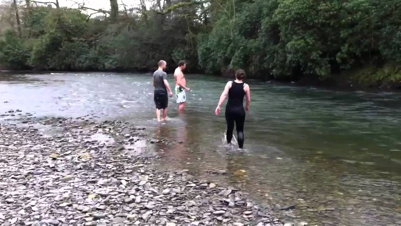 A refreshing swim - YouTube