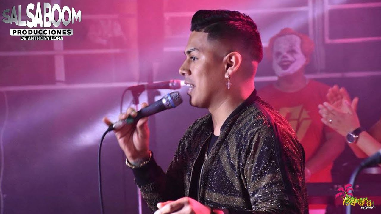 Carbonerito - Cesar Vega En Discoteca Banana - YouTube