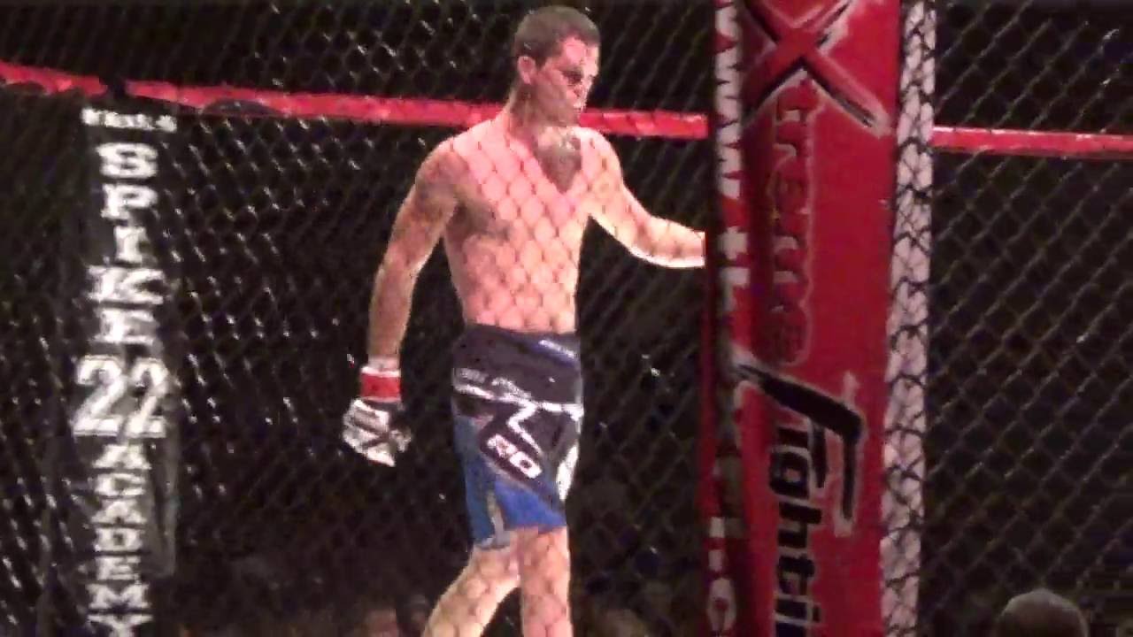 Kyle's 3rd MMA fight - YouTube