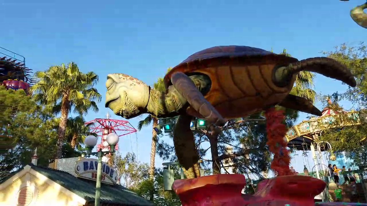 Pixar Play Parade 2017 - YouTube