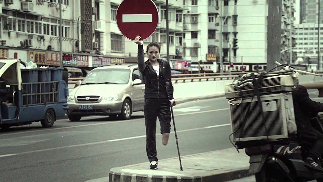 Human Traffic Signs - General Motors Corp. by LOWE CHINA - YouTube