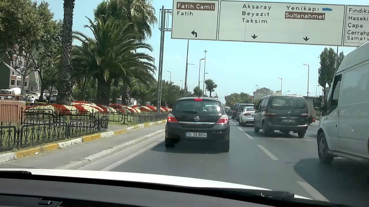Istanbul - Driving with the car through Fatih (HD) - YouTube