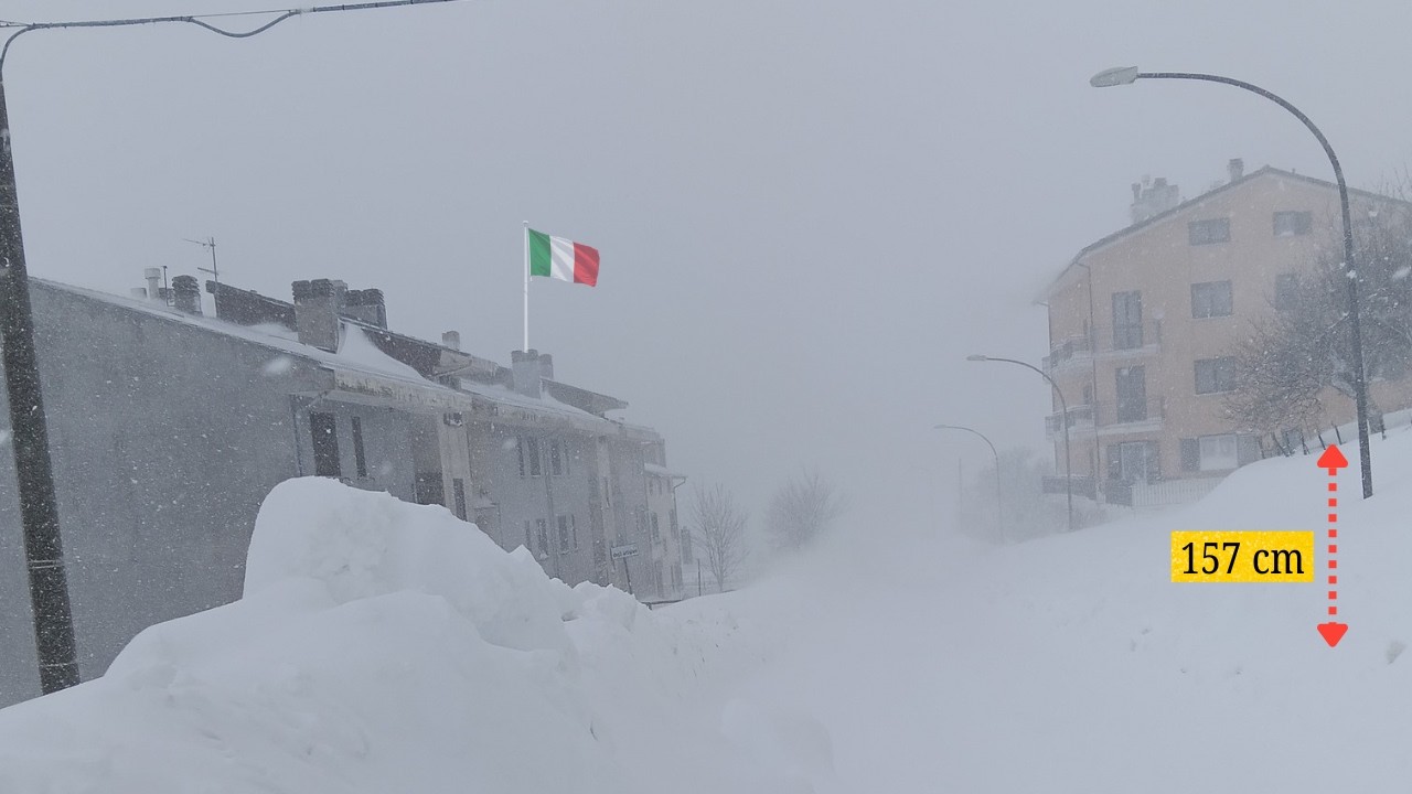 Massive Blizzard Freezes Capracotta Italy Today | Cyclone Erminio - YouTube