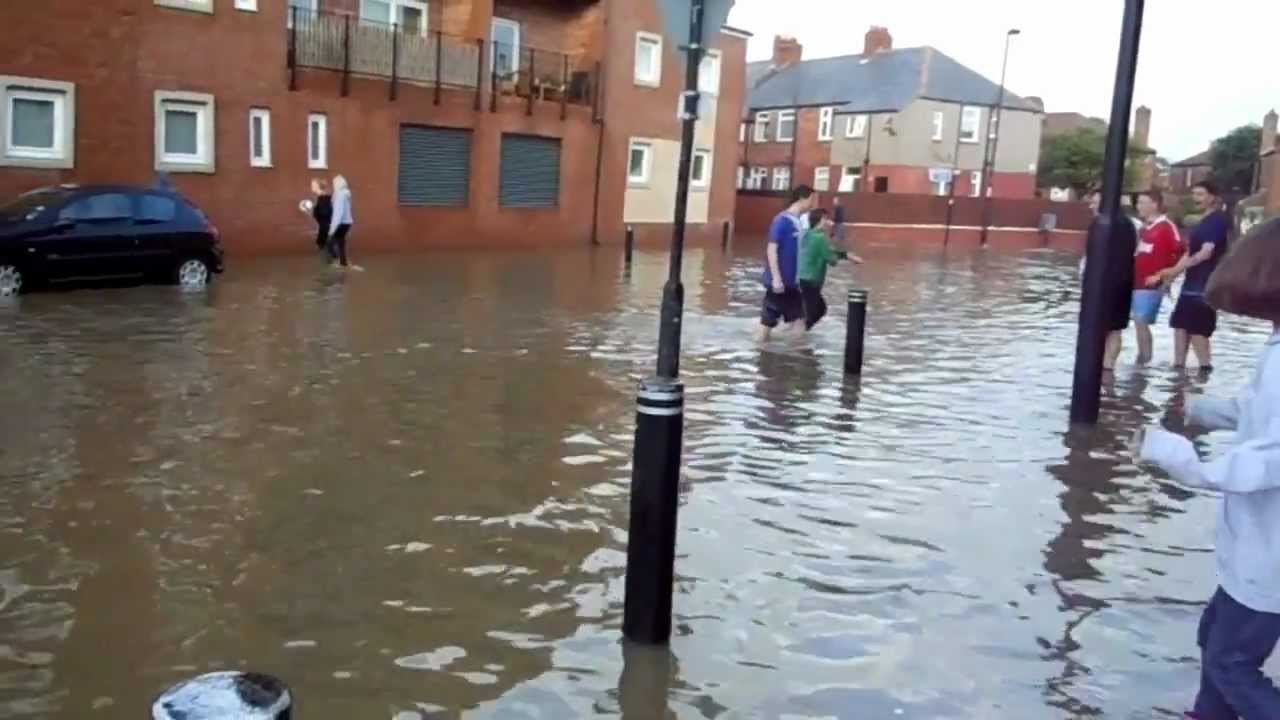 Bromley Floods 28th june 2012 AMAZING - YouTube