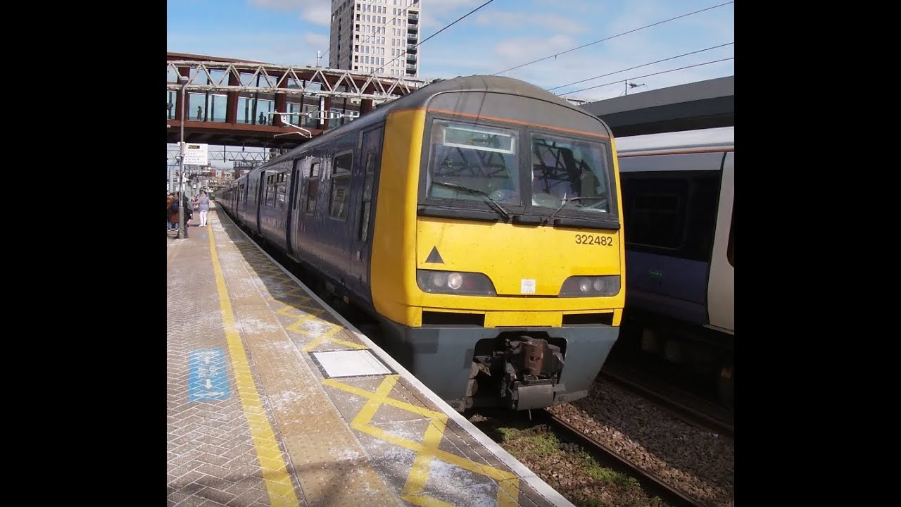 The Brilliant sound of a class 321 motor - YouTube