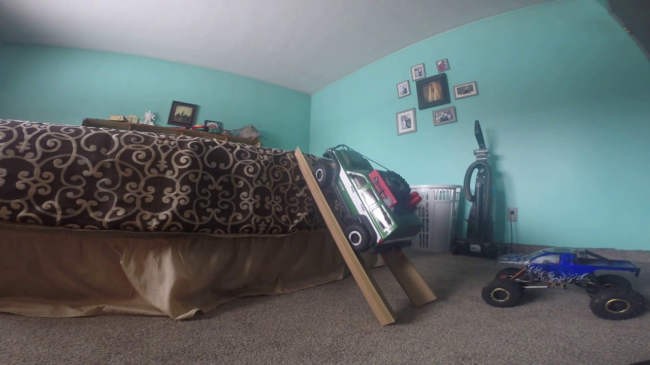 Everest Gen 7 Pro vs. Everest 10 incline competition. - YouTube