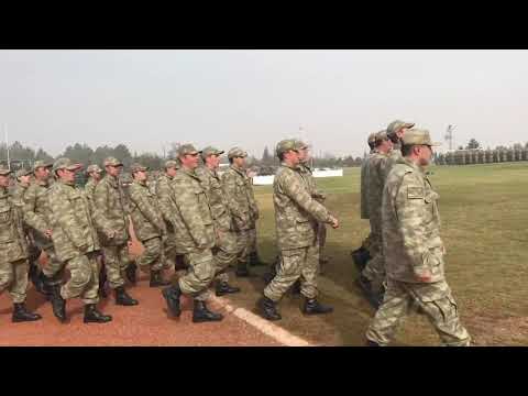 Yemin töreninde kız kardeşini gören asker