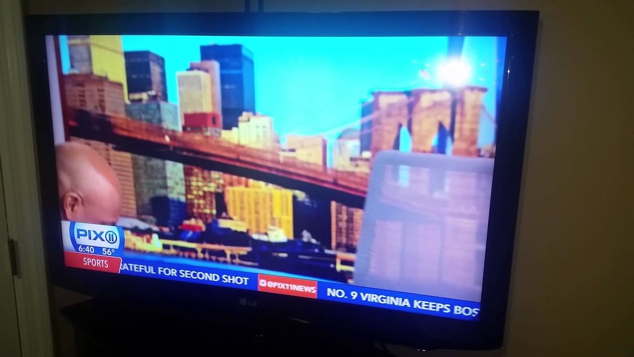 Channel 11 news reporter falls out of Chair - YouTube