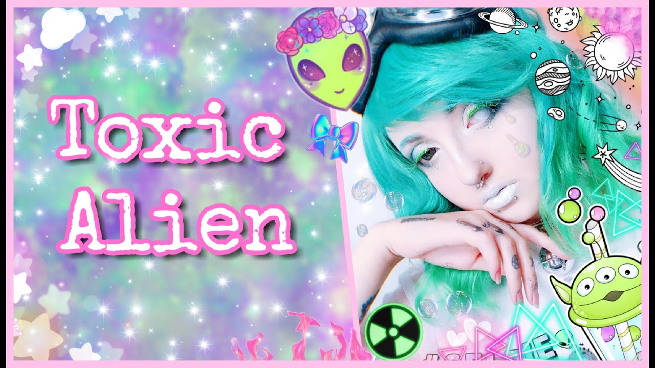TOXIC ALIEN MAKEUP TUTORIAL - YouTube