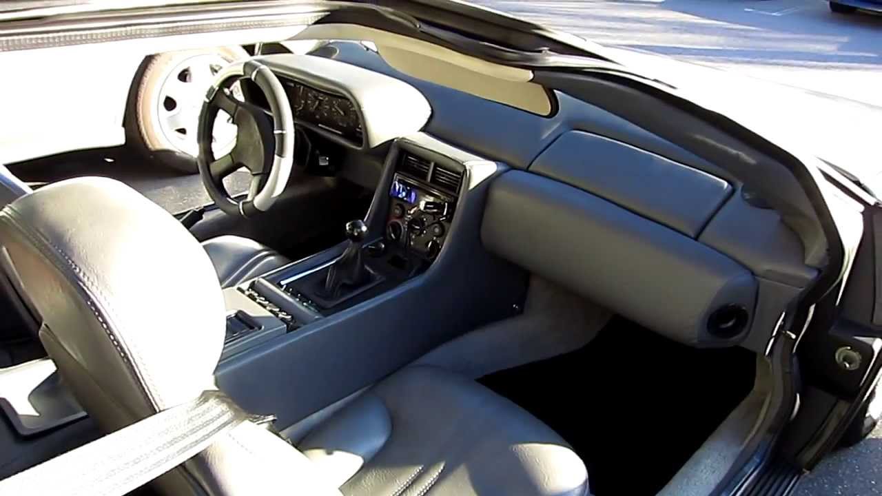 Inside a DELOREAN car - YouTube