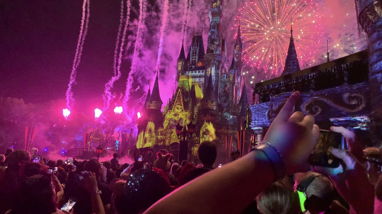 Mickey's Not So Scary Halloween Full fireworks show - YouTube