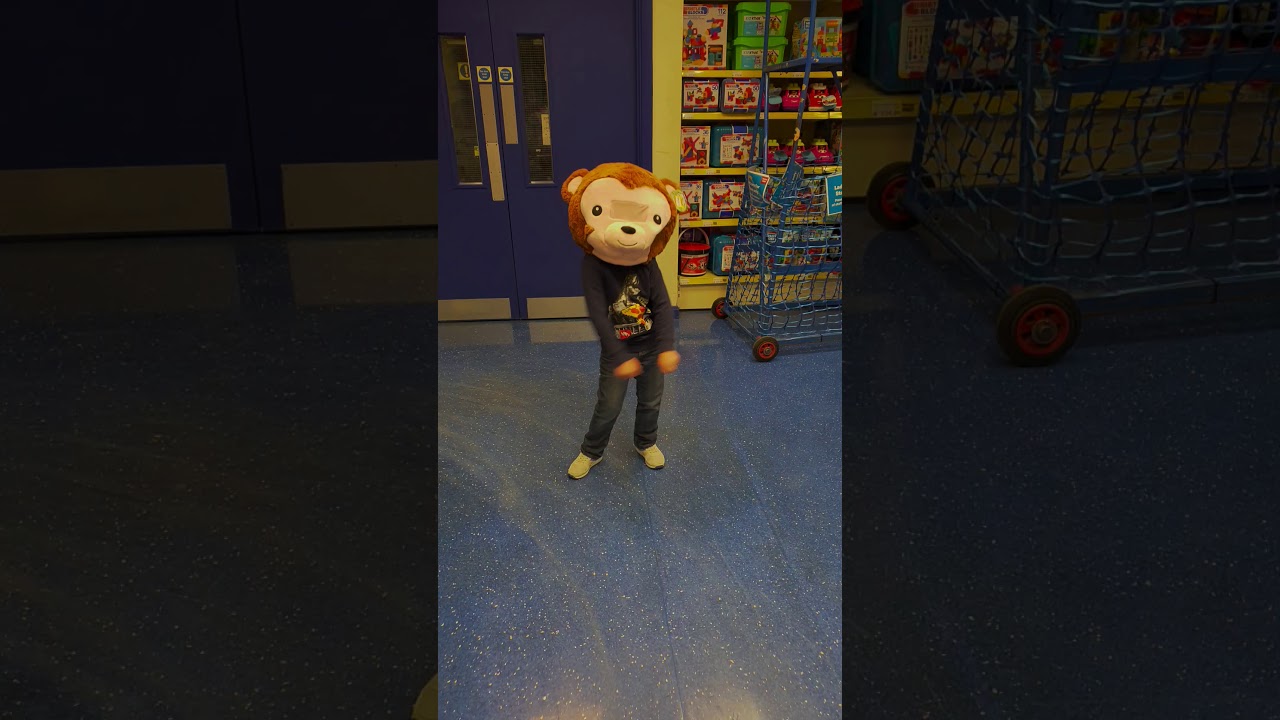 Cheeky Monkey Flossing 🐵🐒🐵 - YouTube
