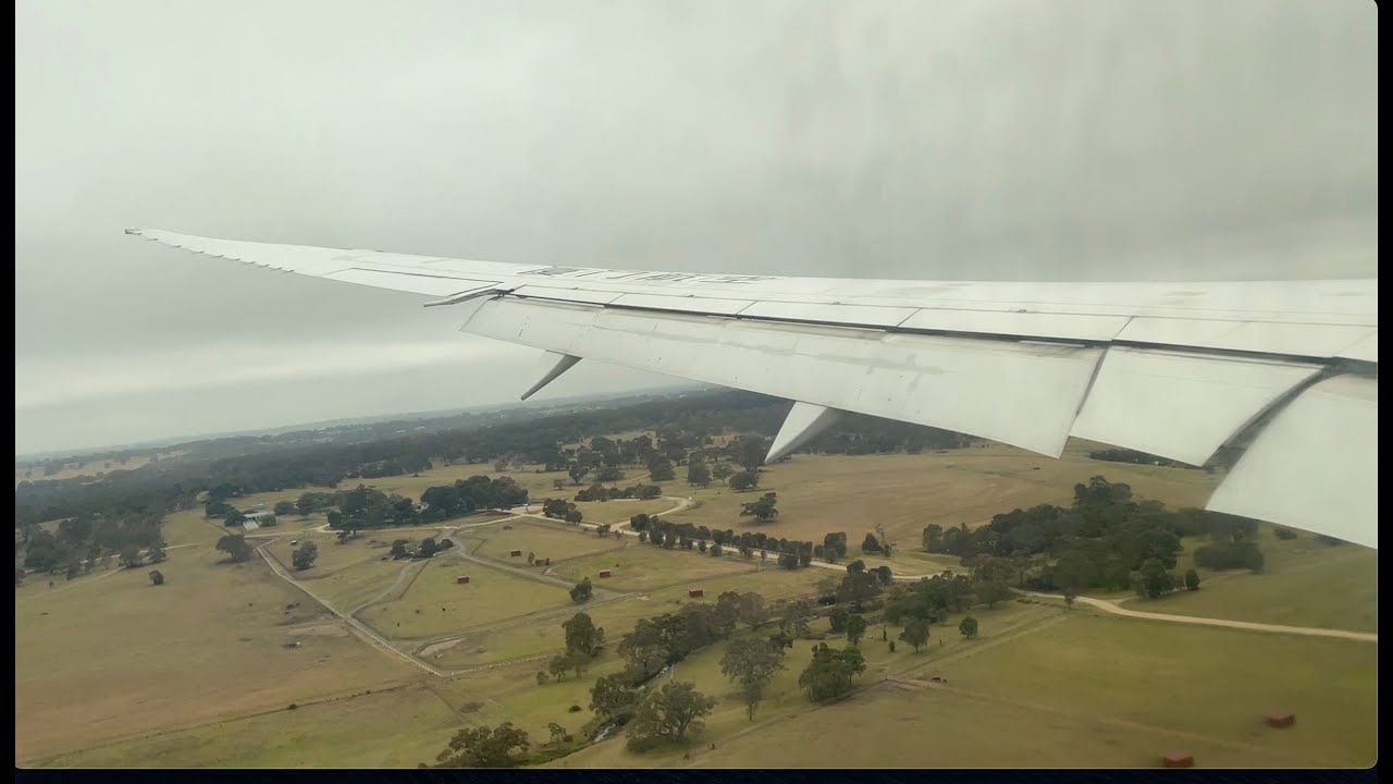 Xiamen Airlines Boeing 787-8 Approach & Landing at Melbourne ...