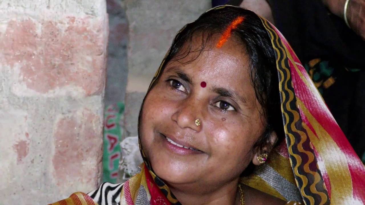 Ujjwala Scheme Beneficiary - Guddi Devi, Ballia, UP - YouTube