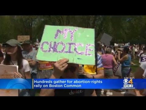 Hundreds gather for abortion-rights rally on Boston Common - YouTube