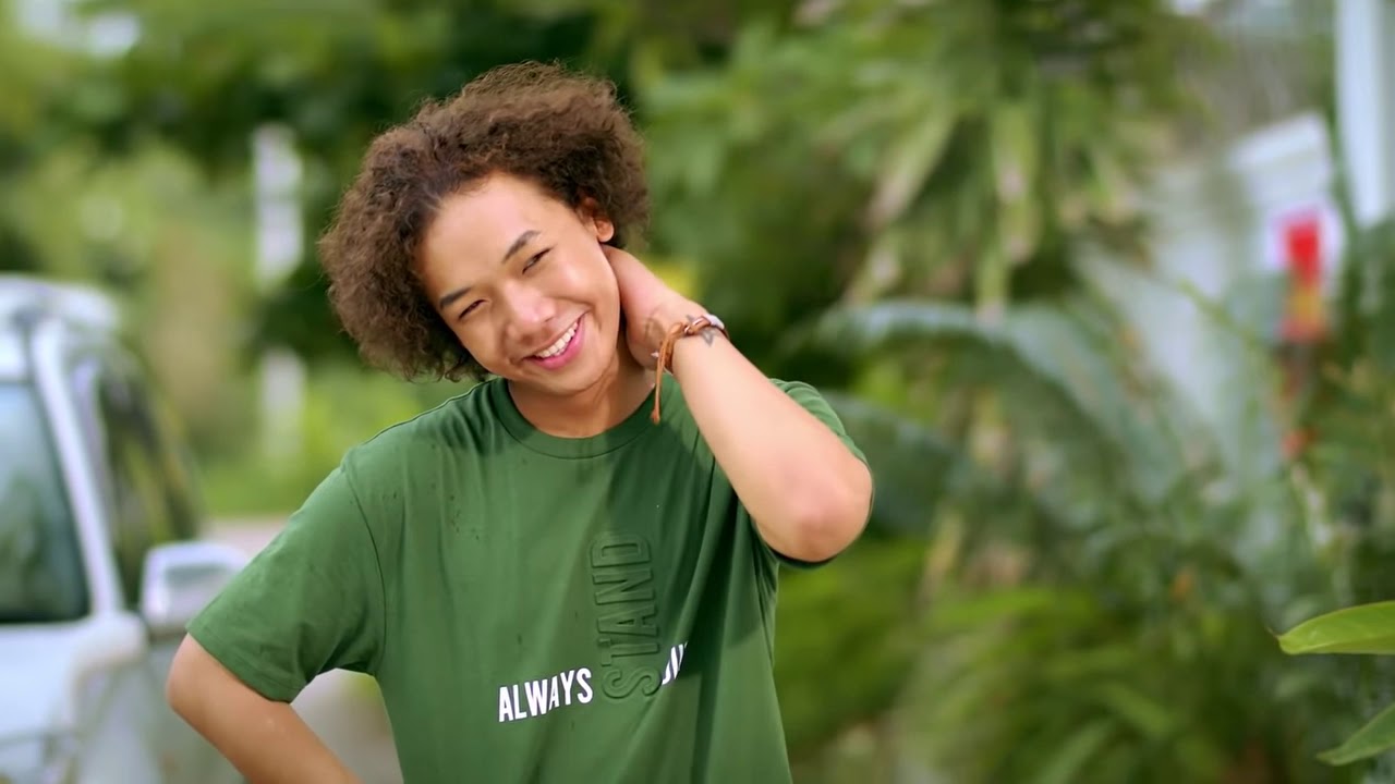 Benjamin Sum - ဟိုဖက်အိမ်ကကောင်မလေး Chords - Chordify