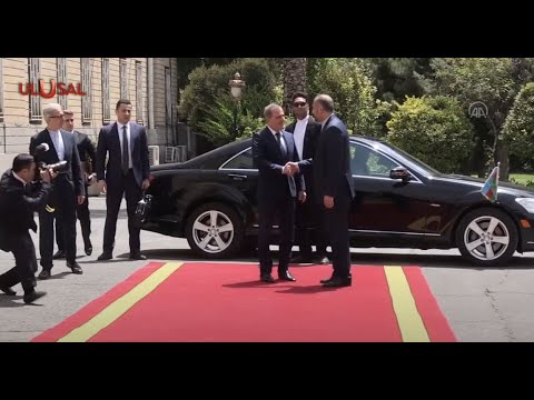 Azerbaycan Dışişleri Bakanı Bayramov İran'da