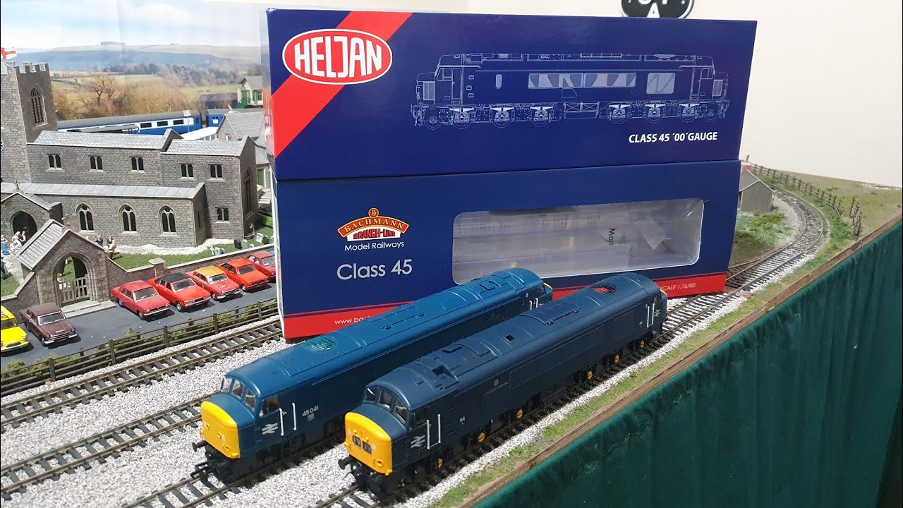Bachmann Vs Heljan Class 45 Peak review and running. - YouTube