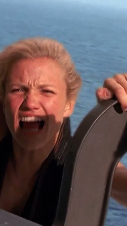 Angels Dodge A Rerouting Missile Charliesangels Camerondiaz Lucyliu Youtube