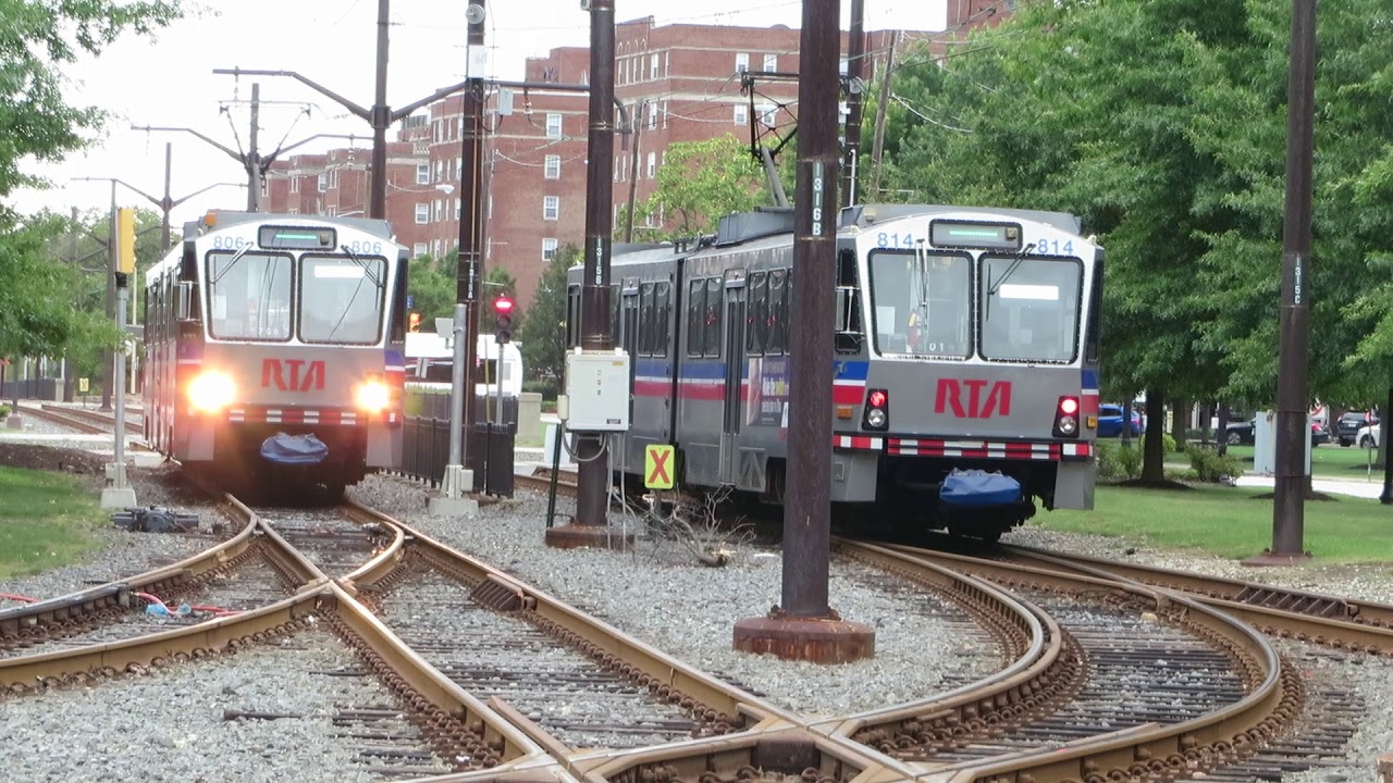 Two Shaker Rapid trains meet at Shaker Square, Cleveland - YouTube