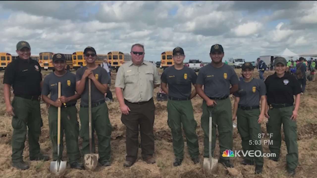 Border Patrol Explorers Help with Reforestation - YouTube