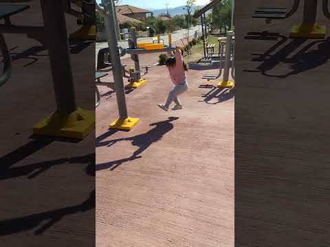 Bu kız ne yapıyor yaa 🤣😂