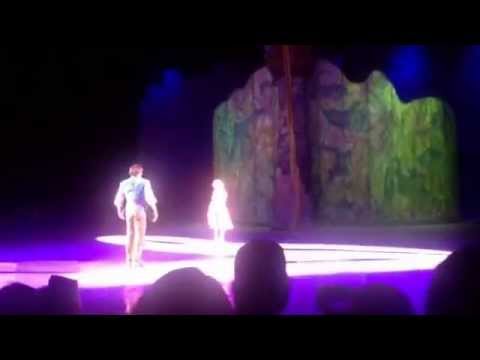 Maximus and Flynn: The Chase. Disney on Ice Dec 26,2014 - YouTube