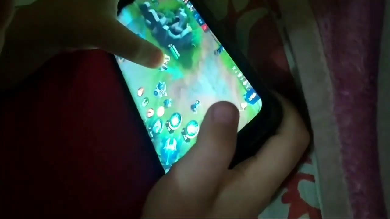 3 Years Old Little Boy Playing Mobile Legends (ML) - YouTube