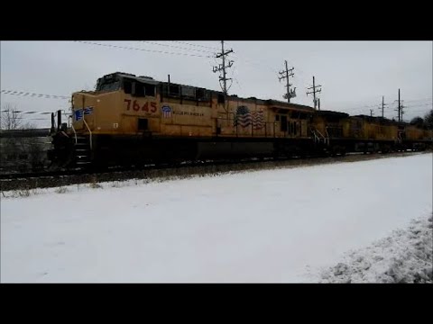 UP 7645 a C45ACCTE with 2 C44AC's lead a manifest west in Geneva IL - YouTube