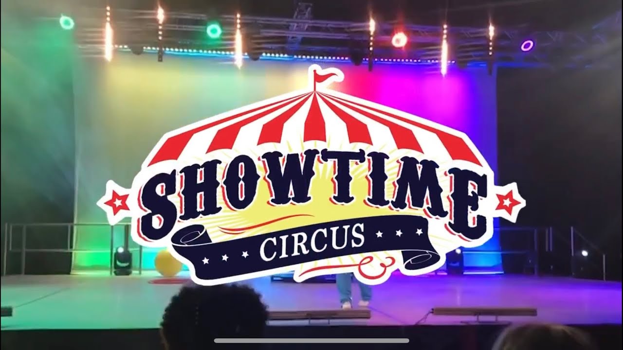 Robyn & Skylar Betteridge + Showtimes Circus friends performing at Move ...
