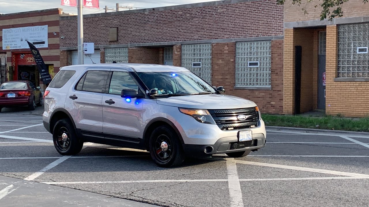 Chicago Police Dept Unmarked Explorer Responding - YouTube