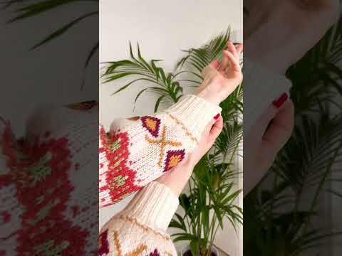 Can you even style yellow tights? 😳 GRWM