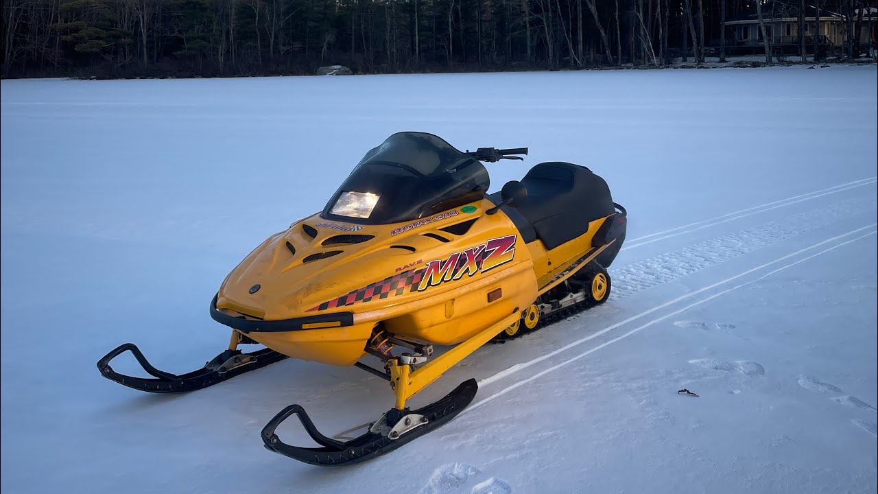 riding the ice with my 97 mxz 583 - YouTube