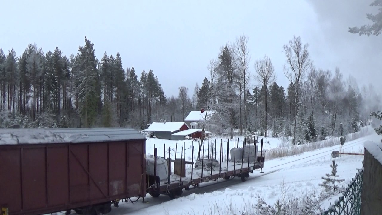 Finnish steam locomotive Hr1 1009 "Ukko-Pekka" with museum train ...