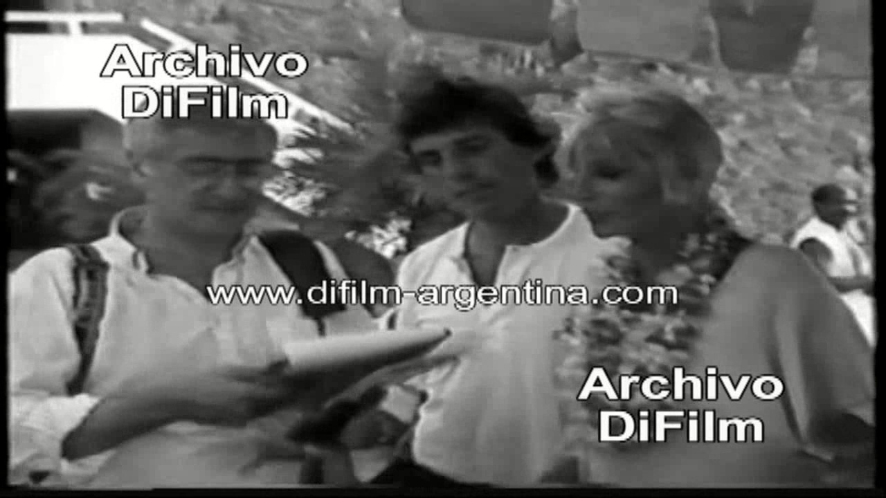 Luna de miel de Susana Gimenez con Huberto Roviralta - DiFilm (1988 ...