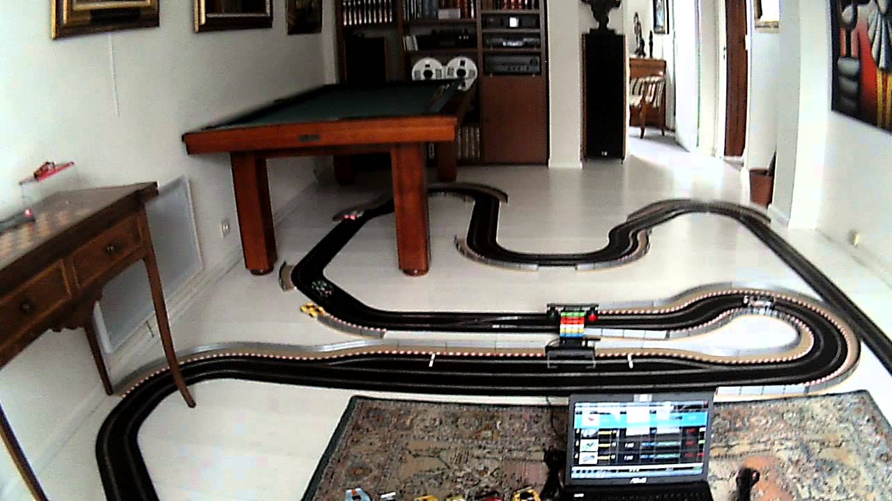 Circuit scalextric avec Pit Pro de luxe - YouTube
