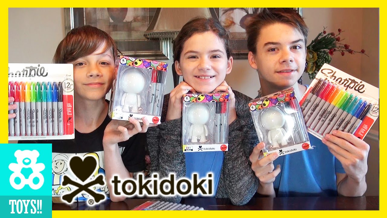 Kittiesmama Inside Out Makeup Challenge | Saubhaya Makeup