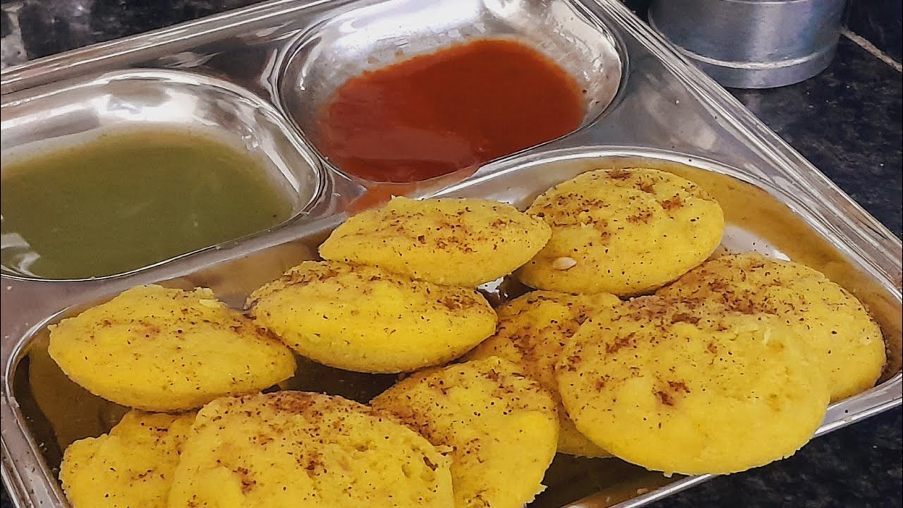 Mung Daal idli recipe 😋 👌 || Easy and healthy Mung Daal idli banane ki ...